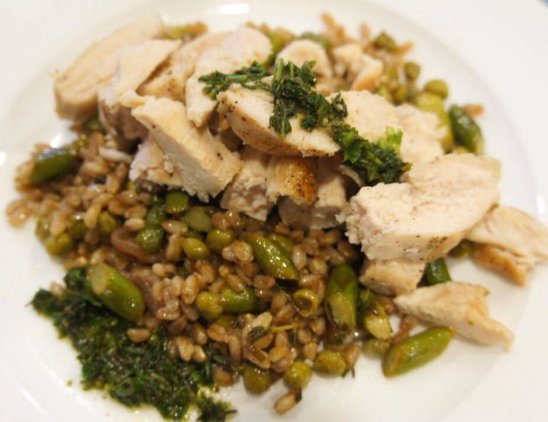 Chicken with Farro and Three-herb Pistou – Owens Dining Labs